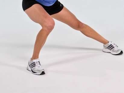 STRETCHES FOR QUAD STRAIN - Muscle Pull | Muscle Pull